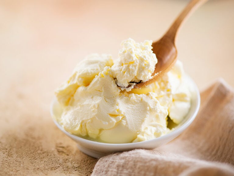 12 Best Replacements for Mascarpone Cheese