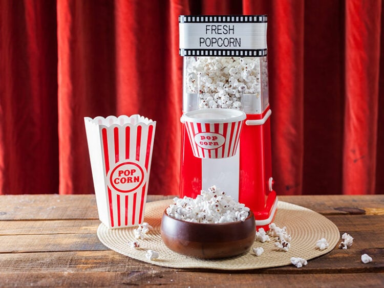 16 Best Popcorn Oils for Perfect Popping in 2024