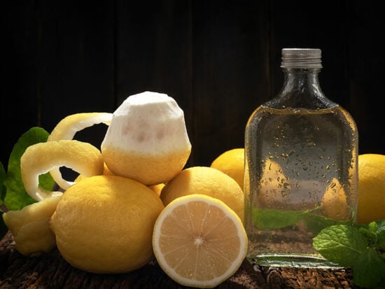 Lemon Juice Vs. Extract: Know the Differences