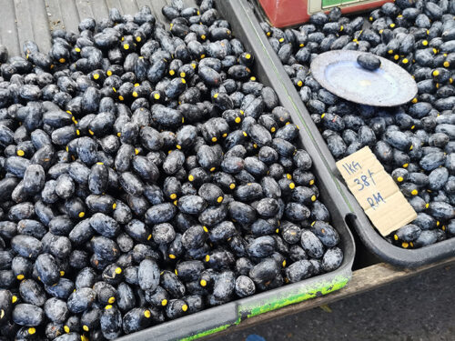 21 Nutritious Fruits That Start With D You Should Know