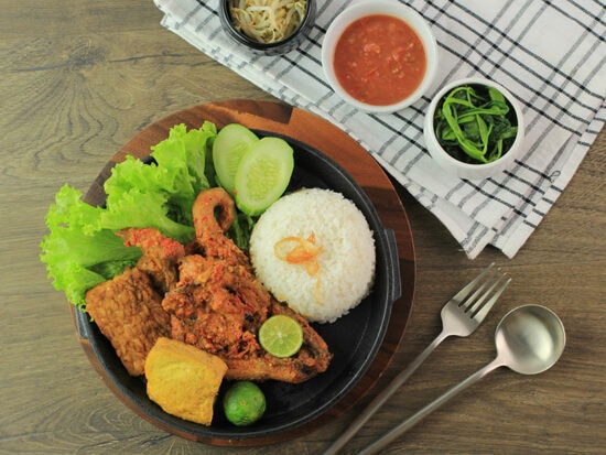 23 Authentic Indonesian Recipes to Spice Up Your Meals