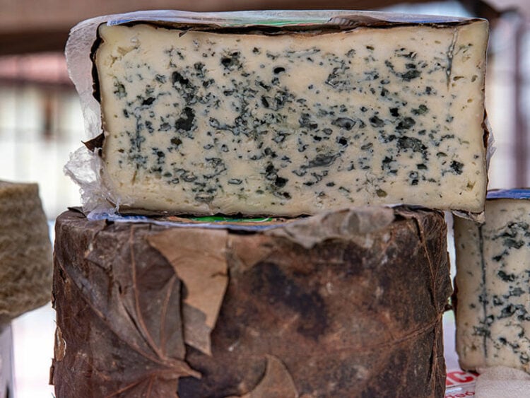 What Does Blue Cheese Taste Like? An In-Depth Flavor Guide