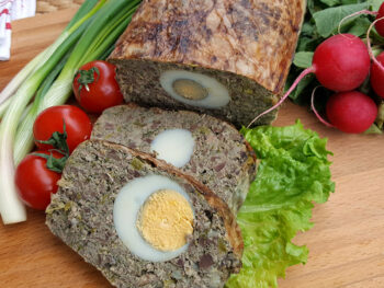 21 Romanian Food Essentials