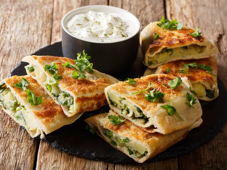 17 Best Afghan Foods to Taste