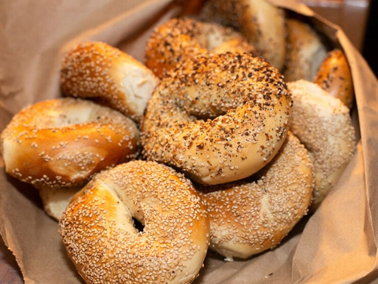 Best Methods for Storing Bagels
