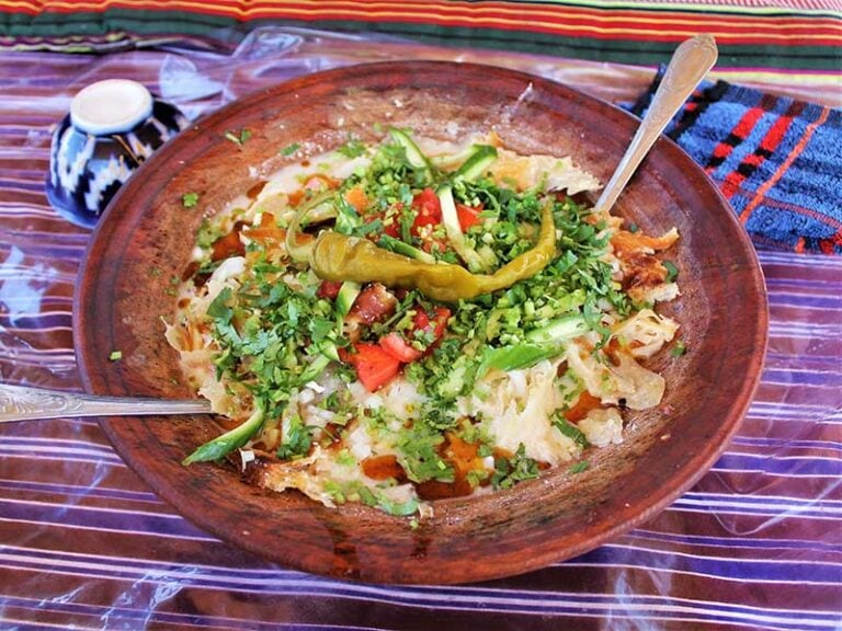 18 Traditional Tajik Foods to Savor
