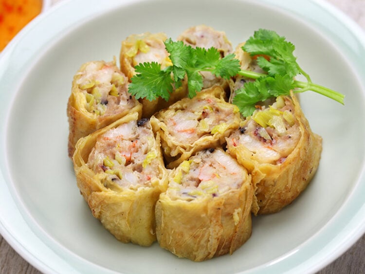 32 Flavorful Hong Kong Foods to Savor