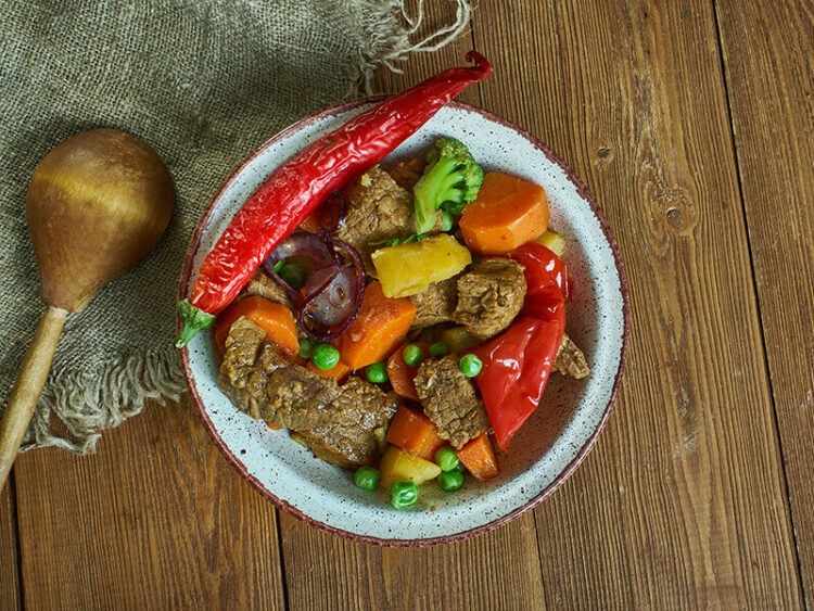 30 Delightful Saudi Arabian Foods to Experience