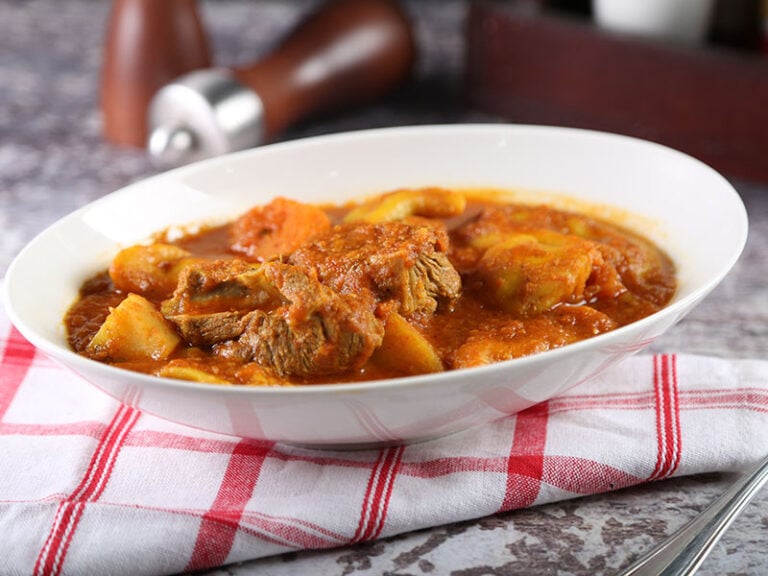 21 Savory Yemeni Food Delicacies to Try