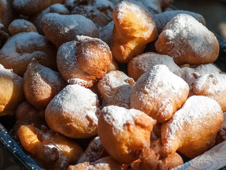 26 Traditional Romanian Desserts to Savor