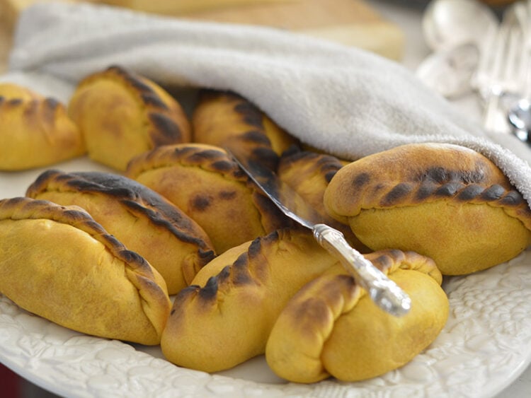 27 Vibrant Bolivian Foods for Your Culinary Bucket List