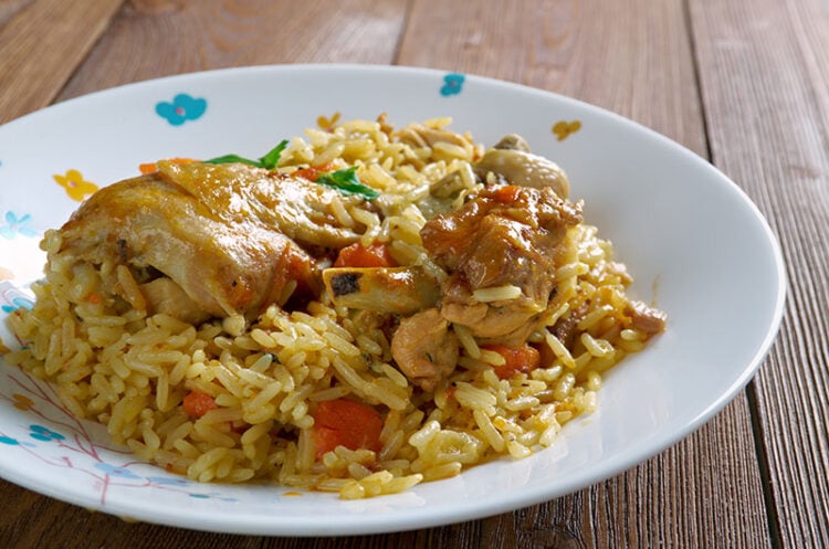 23 UAE Foods for an Authentic Culinary Journey