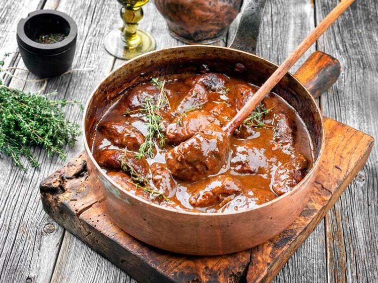 Chef's tools + cooking methods = foodies' divine experience