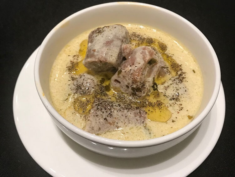 23 Aromatic Kashmiri Food Delicacies to Savor