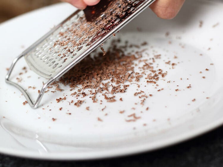 Discover the Taste of Nutmeg: Complete Guide