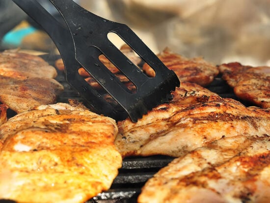 Identifying Undercooked Chicken: Key Indicators