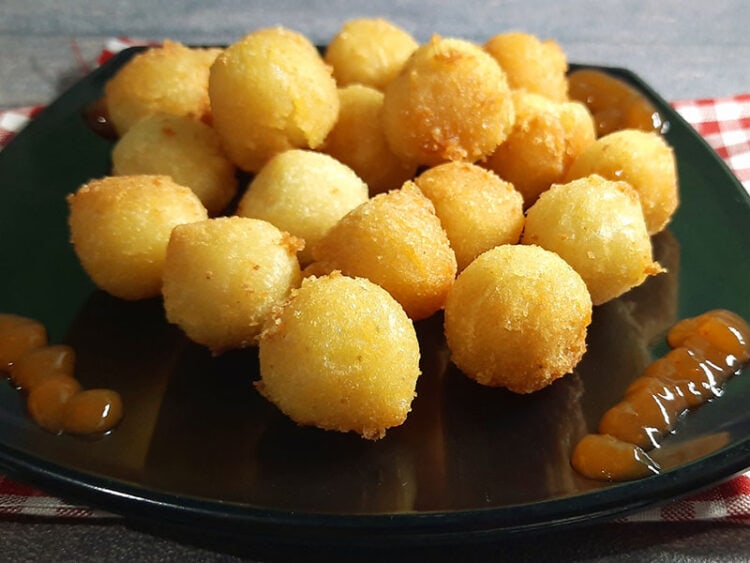 26 Filipino Snacks You Can’t Miss in: A Complete Guide