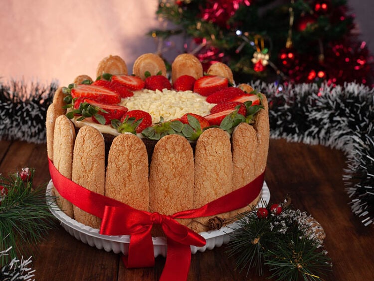 28 Best French Cakes to Enjoy