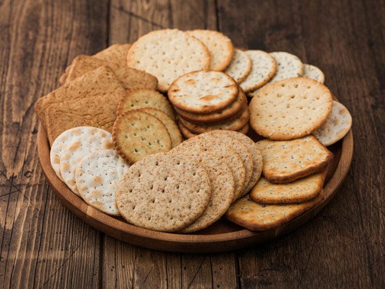 16 Types of Snack Foods to Enjoy