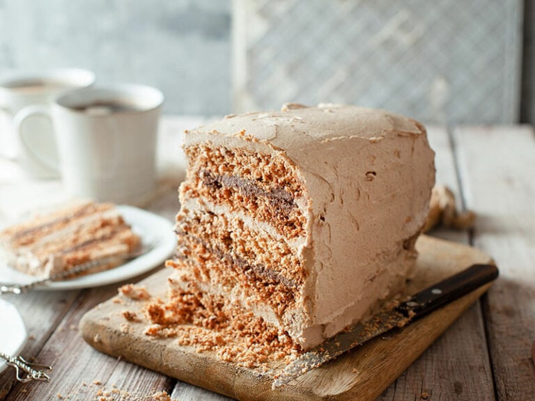 28 Most Popular French Cakes (+Recipes) 2023