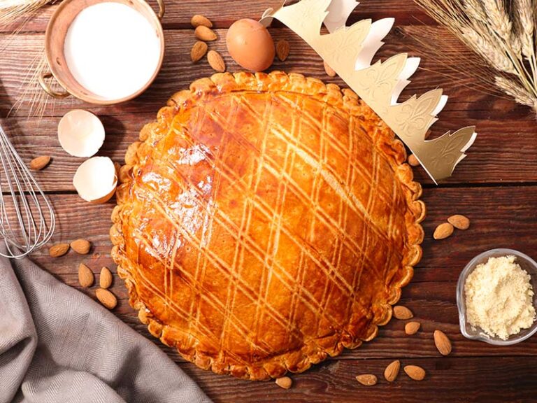 28 Best French Cakes to Enjoy