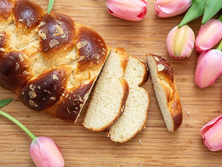 14 Popular Greek Breads for Comfort Food Lovers