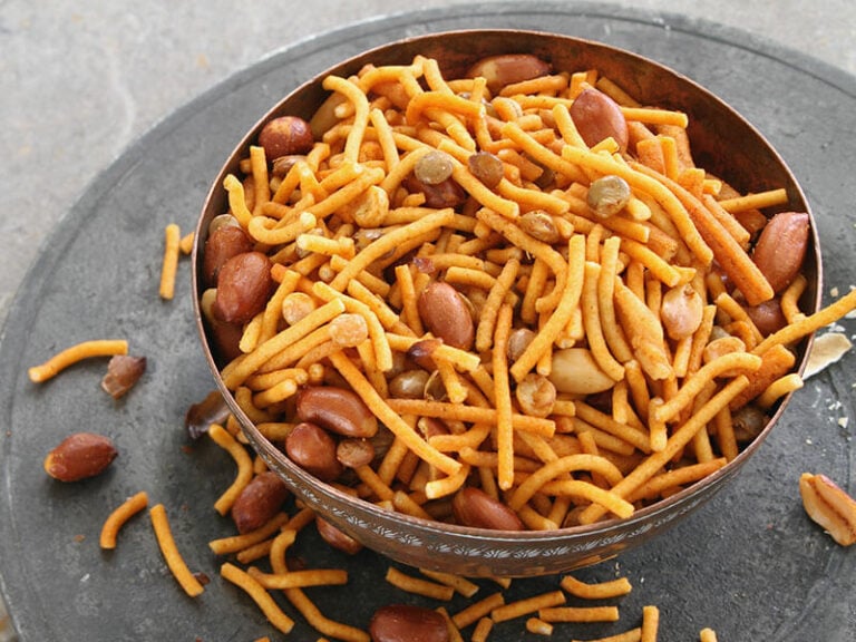 16 Types of Snack Foods to Enjoy