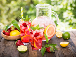 Pink Lemonade vs. Regular Lemonade: Differences