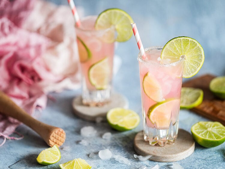 Lemon Juice Vs. Extract: Know the Differences
