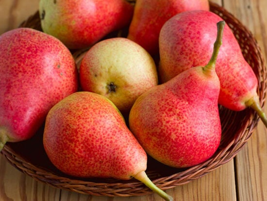 25 Red Fruits That You Can’t Help But Love 2023