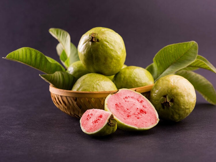What Does Guava Taste Like? Essential Guide 2024