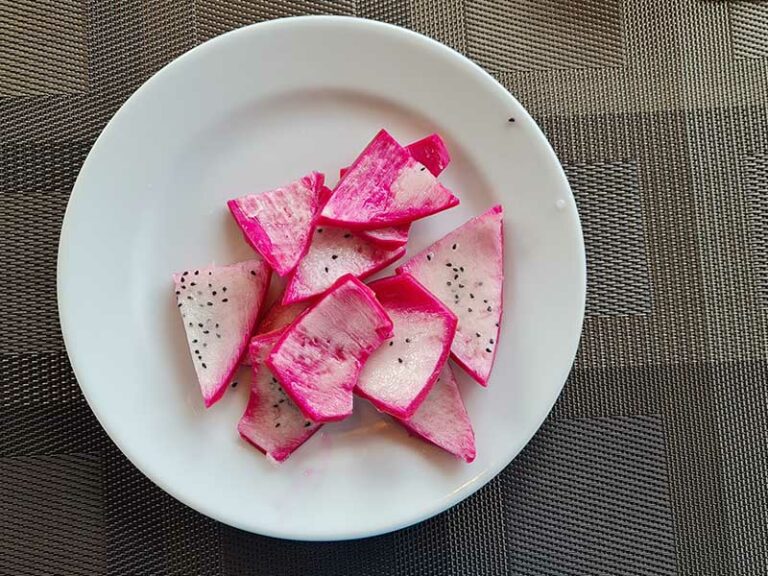 Can You Eat The Skin Of A Dragon Fruit? Yes and No! 2023