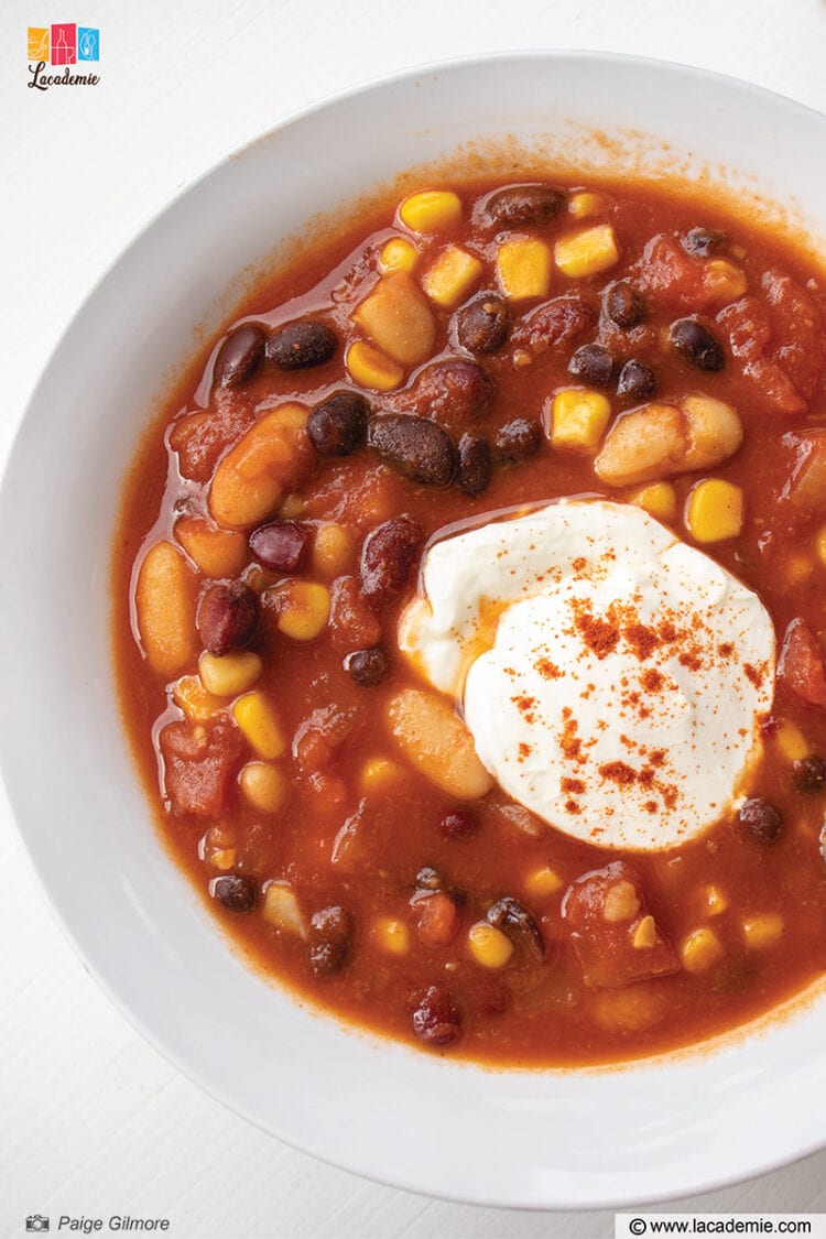 Slow Cooker Three Bean Chili: Hearty Recipe