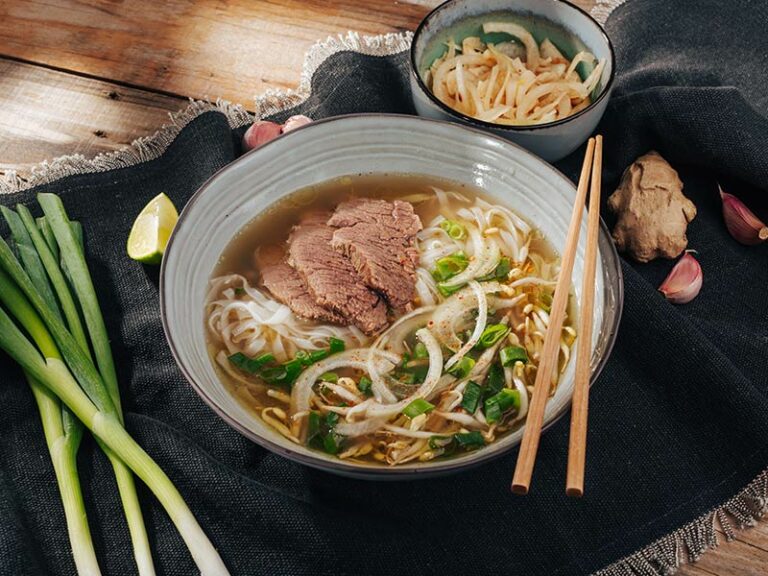What is Phở? Exploring Vietnamese Cuisine
