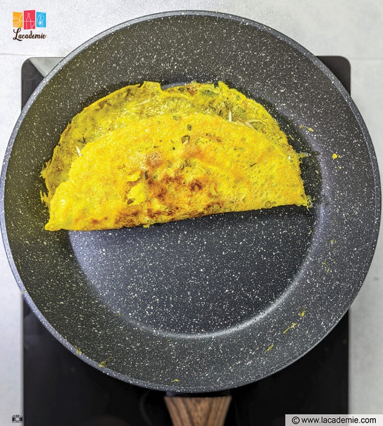 Savory Vietnamese Crepes (Bánh Xèo)
