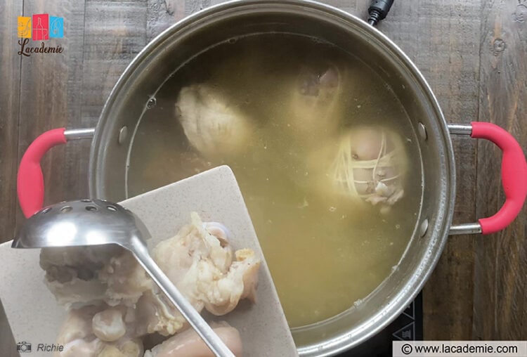 Vietnamese Thick Noodle Soup With Pork (Bánh Canh Giò Heo)