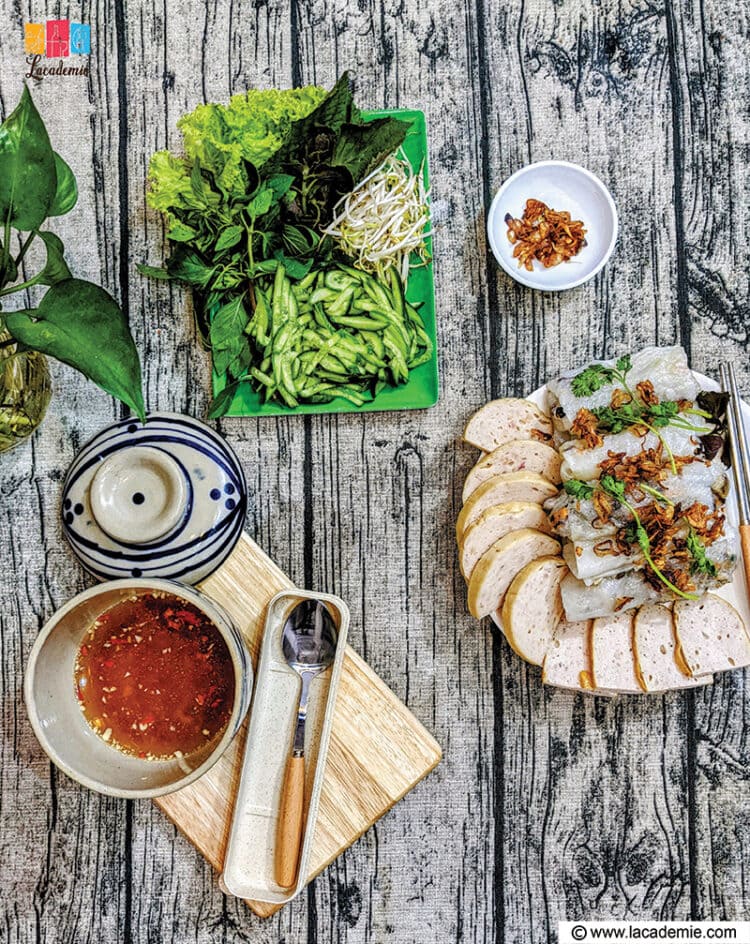 Steamed Rolled Cakes (Bánh Cuốn) Recipe: A Vietnamese Delicacy