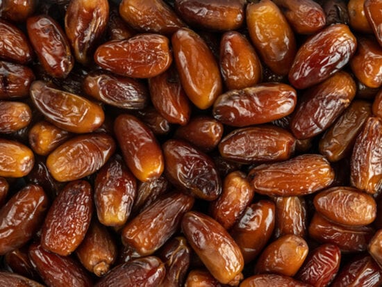 Dried vs. Fresh Dates: A Comprehensive Comparison