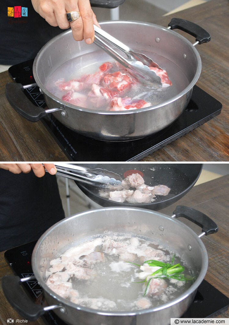 Vietnamese Rice Noodle Soup With Crab Meat (Bánh Đa Cua)
