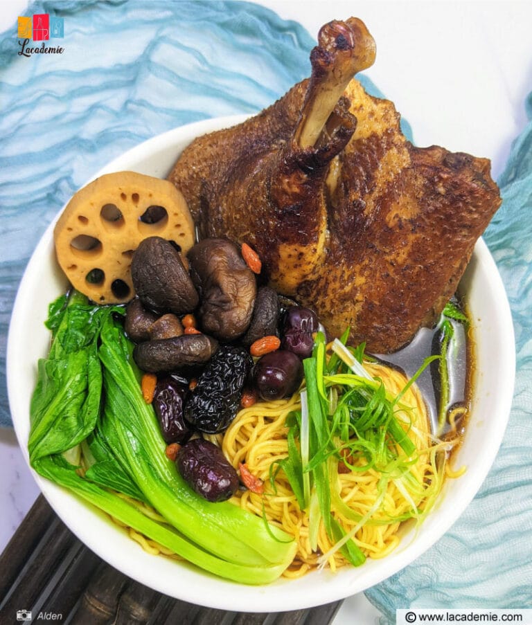 Authentic Mì Vịt Tiềm: Duck Noodle Soup Recipe