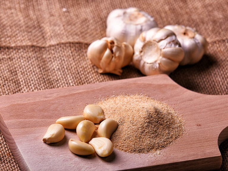 Converting Garlic Cloves to Teaspoons: Guide