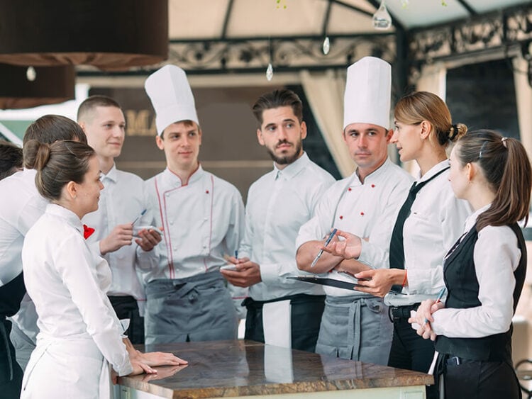 12 Different Types of Chefs - A Detailed Explanation