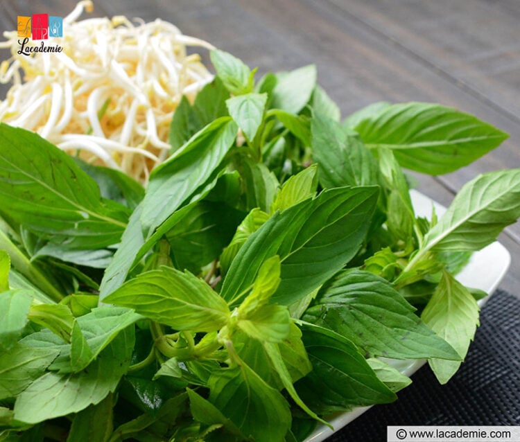 Garnish Your Phở with These Vietnamese Herbs
