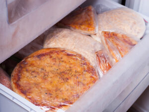 Can You Eat Cold Pizza? The Facts