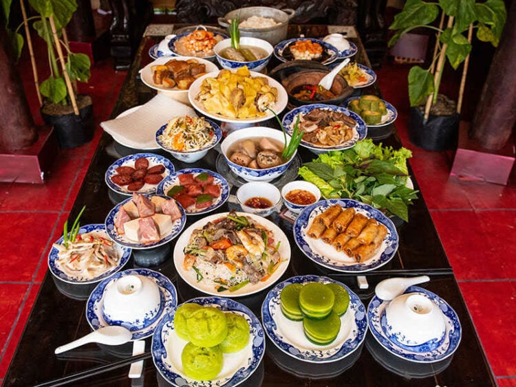 Traditional Vietnamese Family Meals: Ultimate Guide