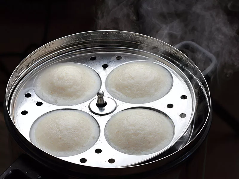 11 Essential Common Asian Cooking Techniques To Master In 2023