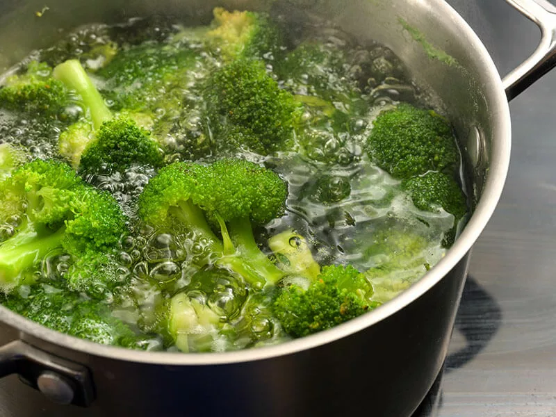 11 Essential Common Asian Cooking Techniques To Master In 2023