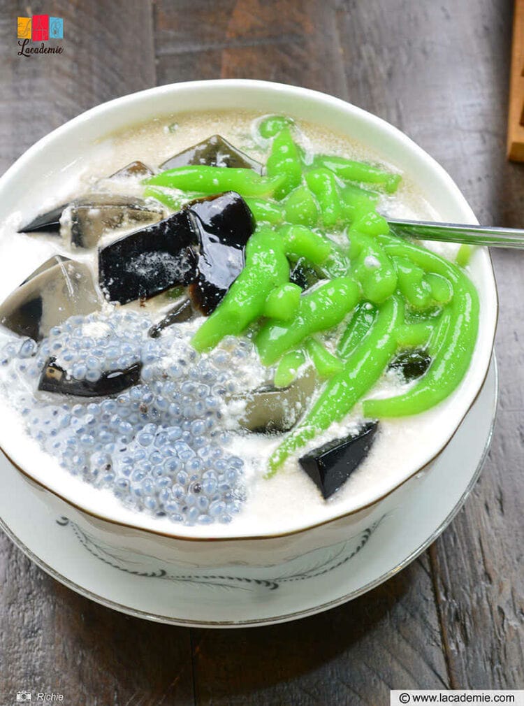 Cool and Tasty Chè Bánh Lọt Recipe