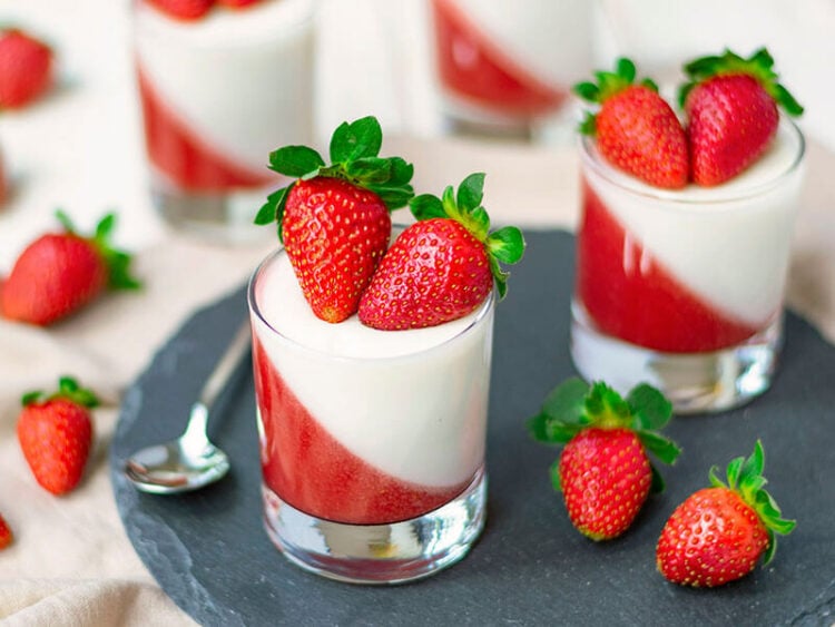 13 Best Neapolitan Desserts for a Sweet Italian Escape