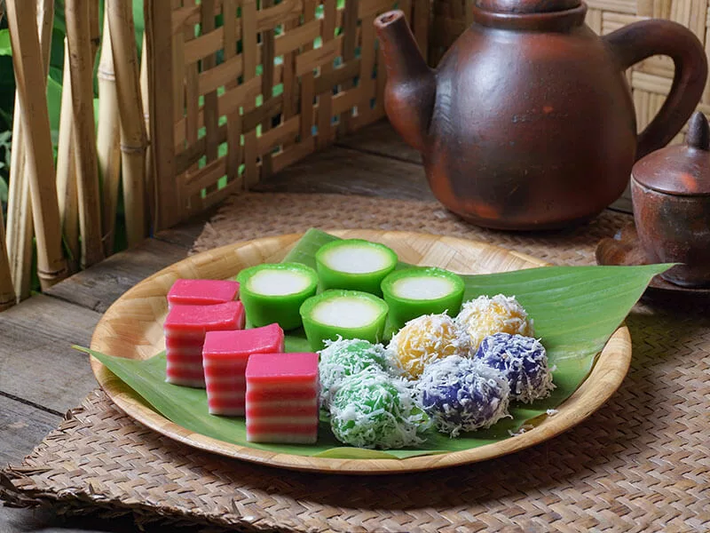 68 Asian Cakes and Desserts: Aromatic Euphoria of Sweetness 2023